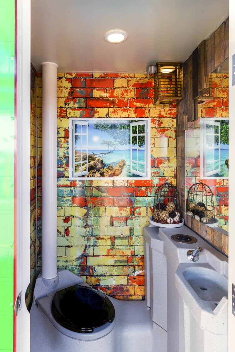 Luxurious Wedding Toilet Hire In Toowoomba - Quipco